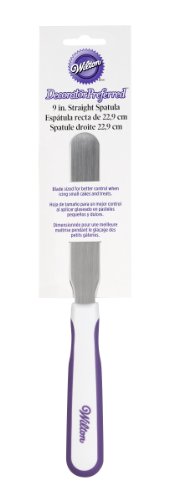 Wilton Straight Spatula, 9-Inch