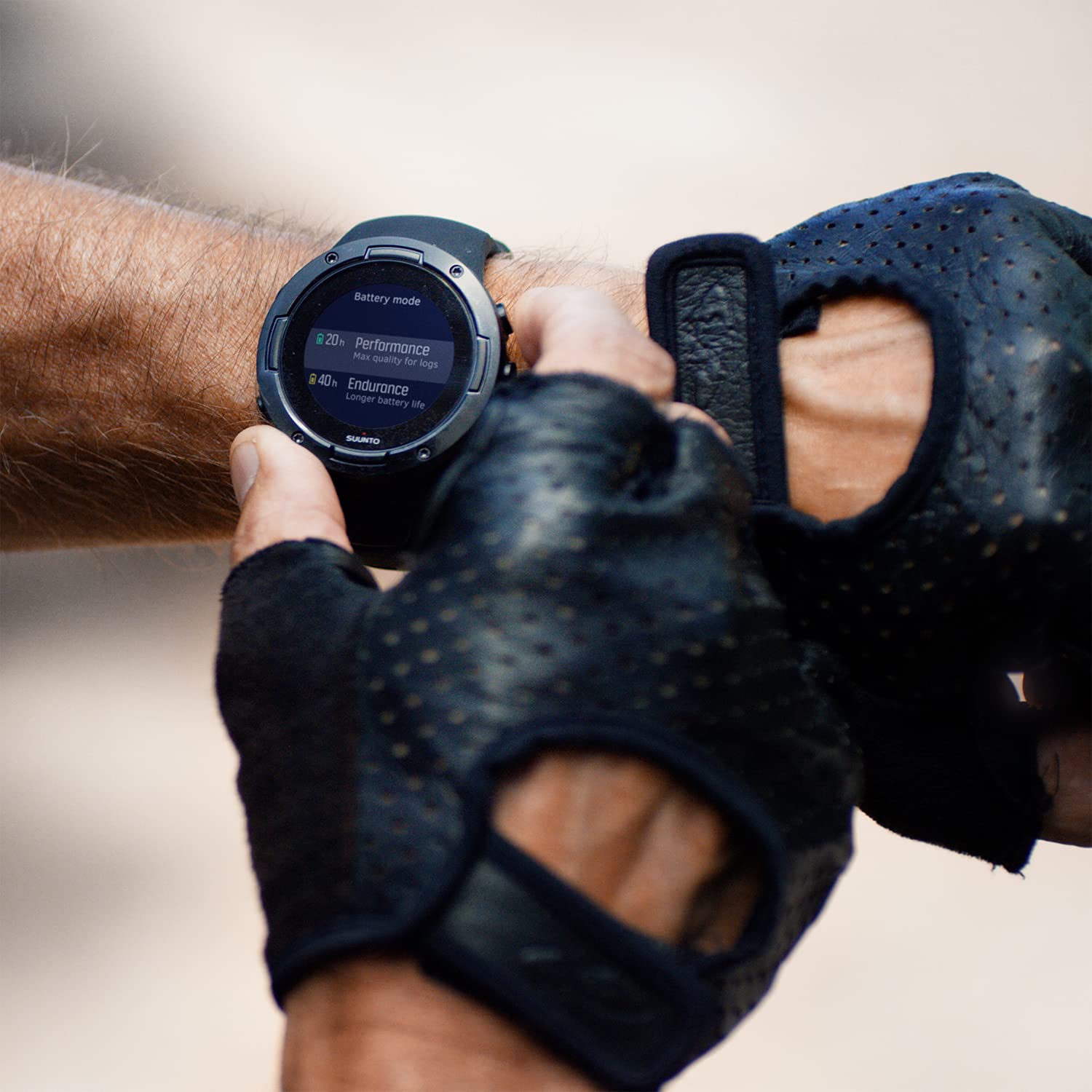 Suunto 5 Lightweight and Compact GPS Sports Watch with 24/7 Activity Tracking and Wrist-Based Heart Rate, All Black, One Size, Strap