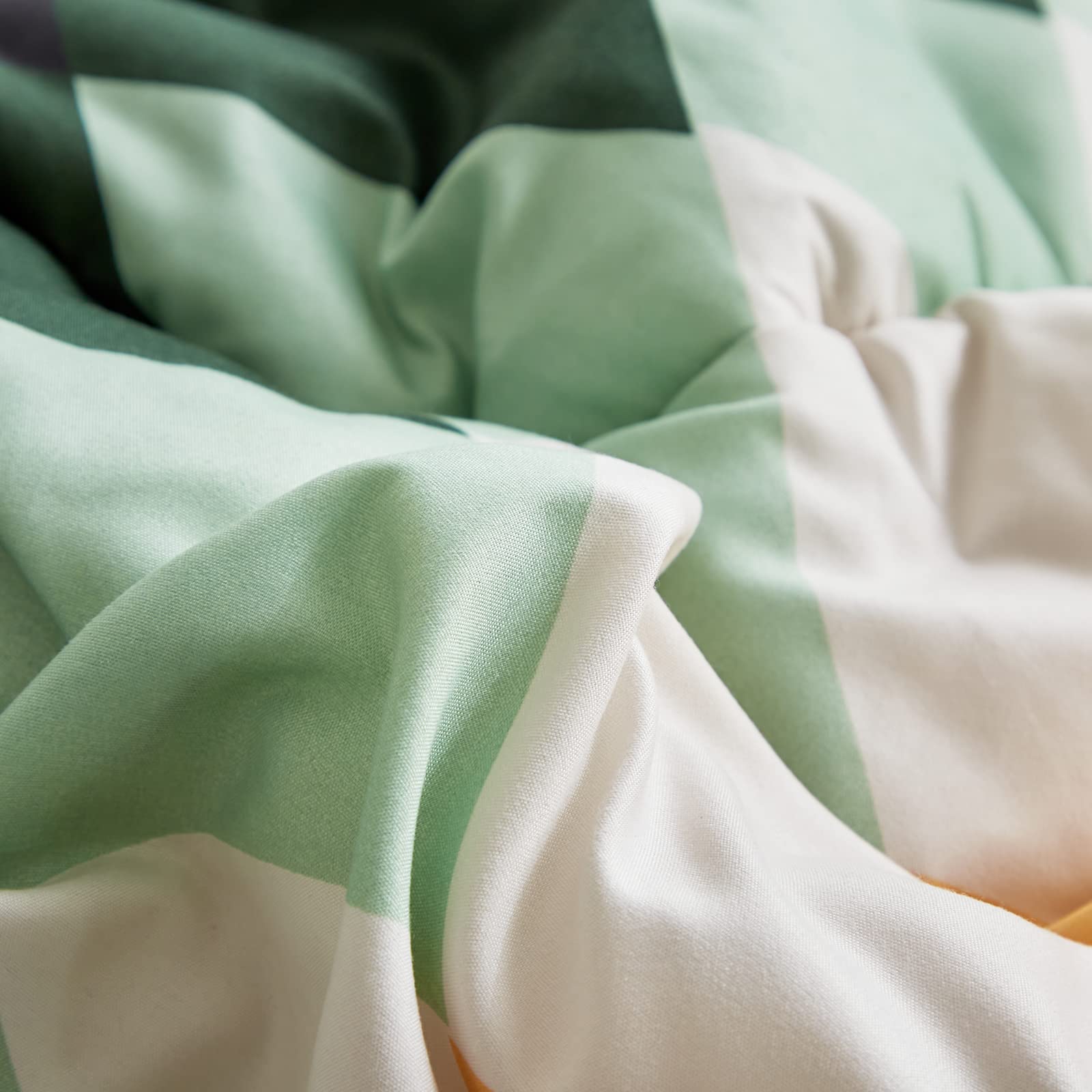 UOZZI BEDDING Rhombus Comforter Sheet Set 7 Pieces Bed in a Bag White Green Yellow Diamond King Size (1 Comforter 2 Pillow Shams 1 Flat Sheet 1 Fitted Sheet 2 Pillowcases)