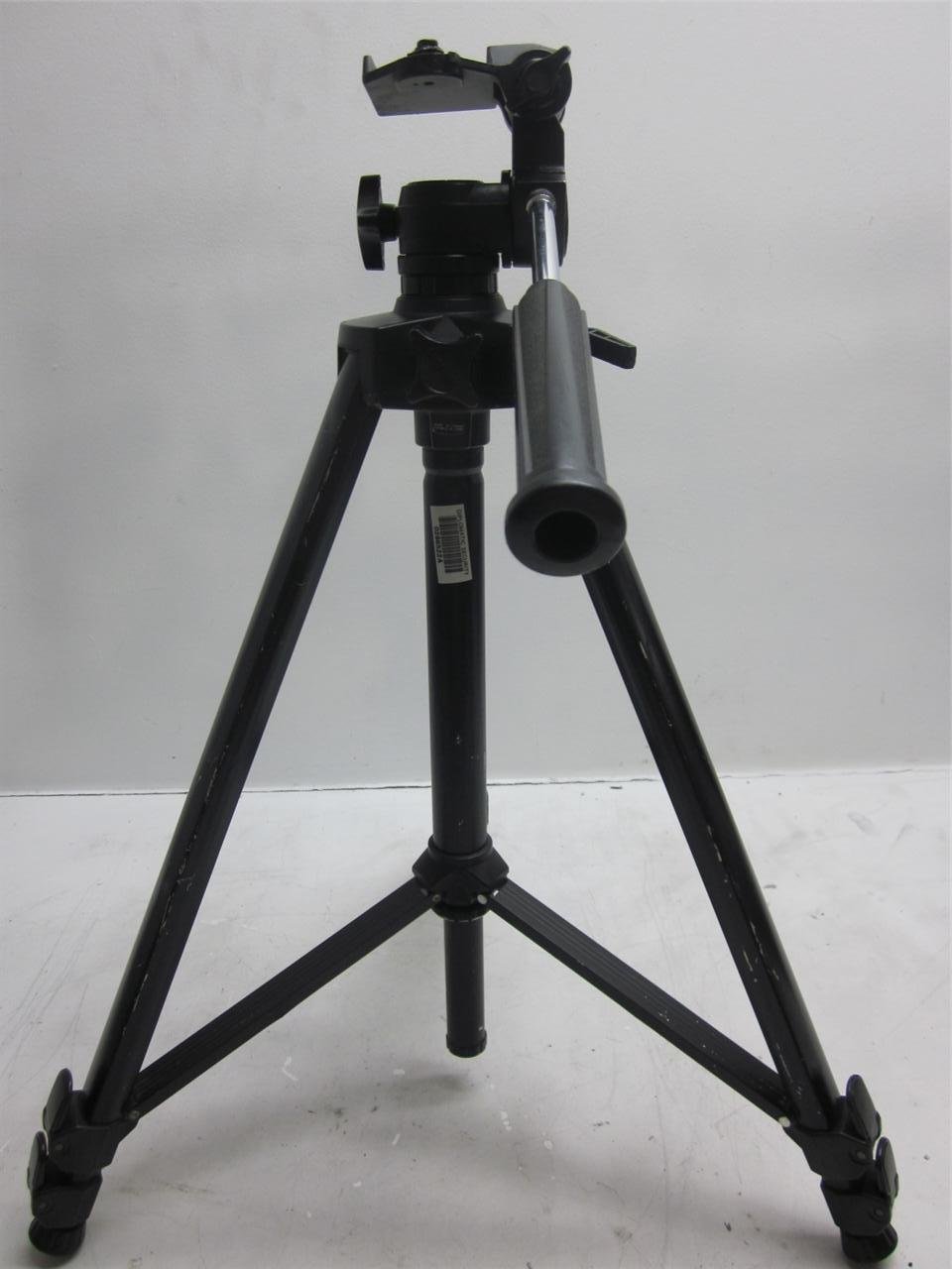 Velbon Victory 450 Deluxe Photo Tripod with Leg Braces and Geared Centered Column for All 35 mm and Some Large Format