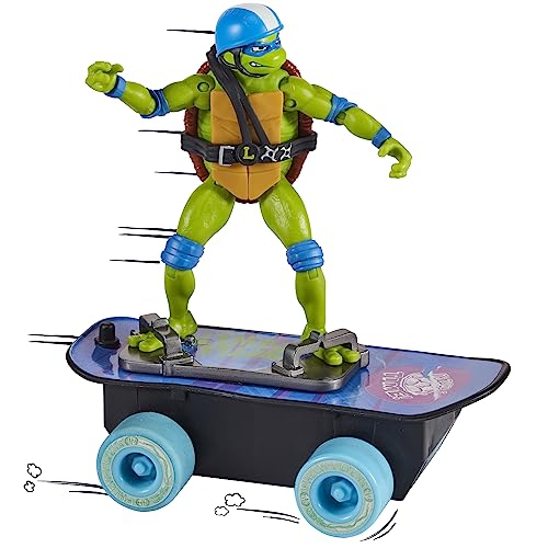Teenage Mutant Ninja Turtles: Mutant Mayhem Leonardo on a Skateboard with Accessories by Playmates Toys - AMAZON Exclusive
