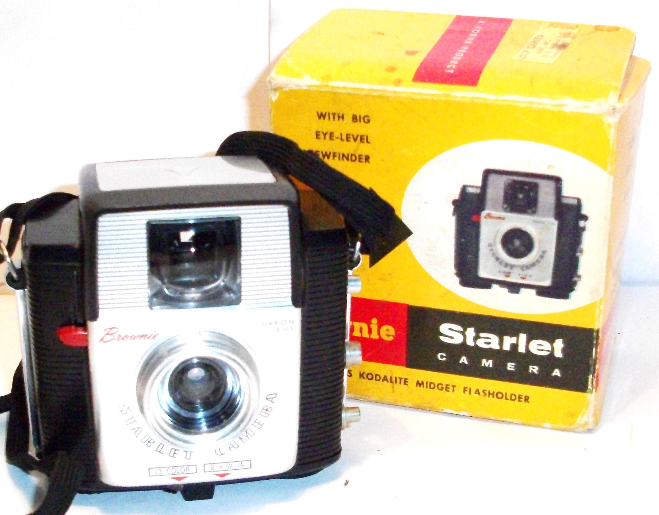 Vintage Kodak Brownie Starlet Camera In Original Box EXC++++AS PICTURED