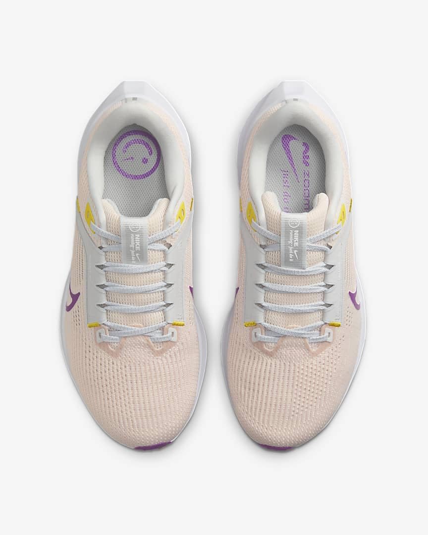 Women's AIR Zoom Pegasus 40 - Size 6.5 Wide US - Guava Ice/Vivid Purple