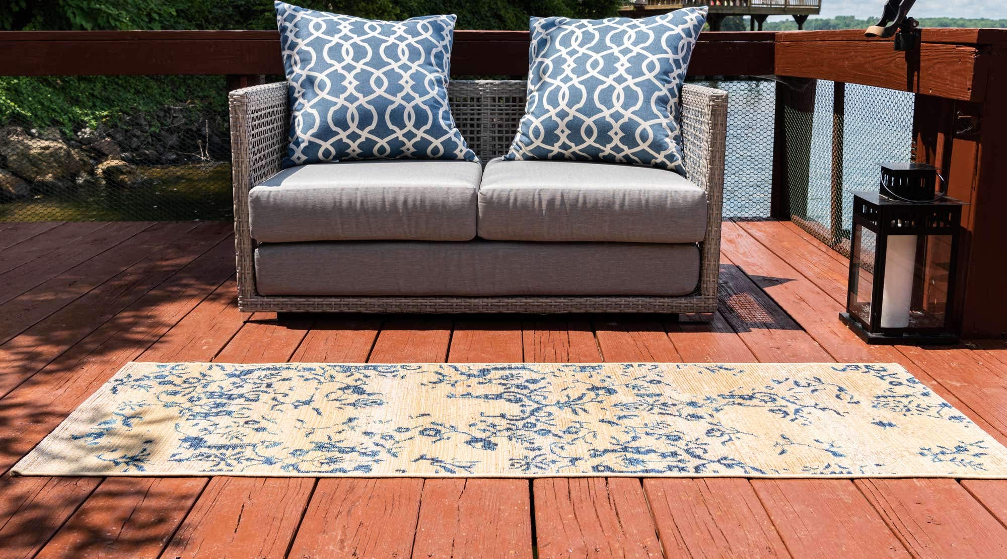Unique Loom Outdoor Botanical Collection Area Rug - Ivy (5' 3" x 8' Rectangle, Beige/ Blue)