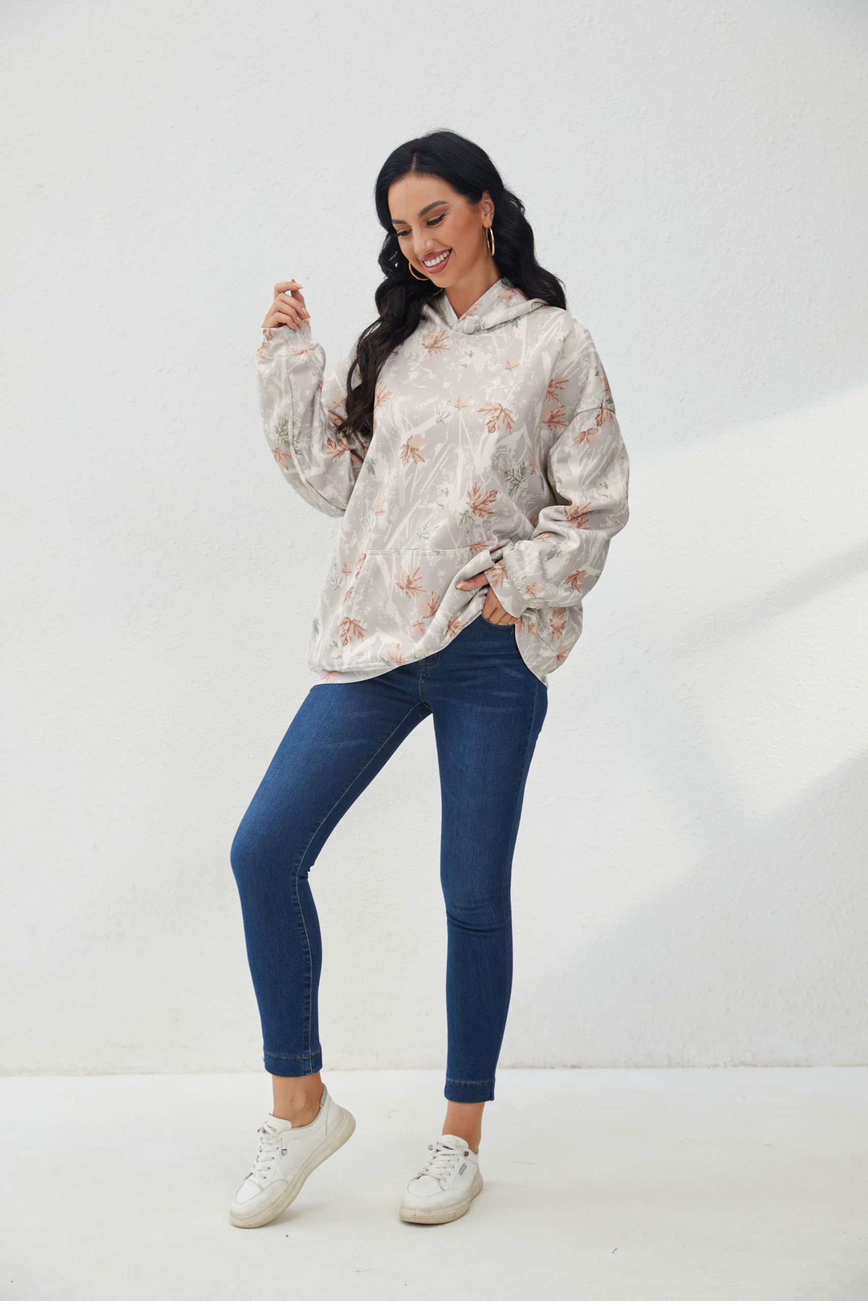 Womens Camo Hoodies Maple Leaf Print Oversized Sweatshirt Fleece Pullover Sweatshirts Long Sleeve with Pocket Fall Outfits