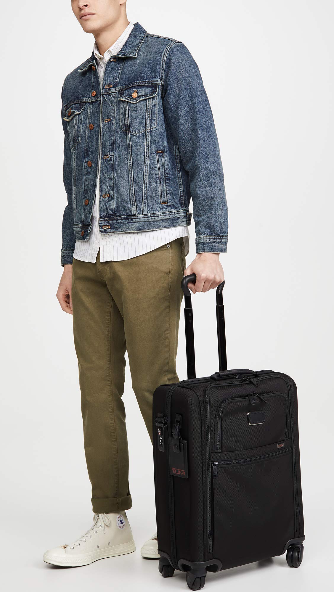 TUMI - Alpha International Slim Super Leger Carry-On - 22 Inch Rolling Suitcase for Men and Women - Black