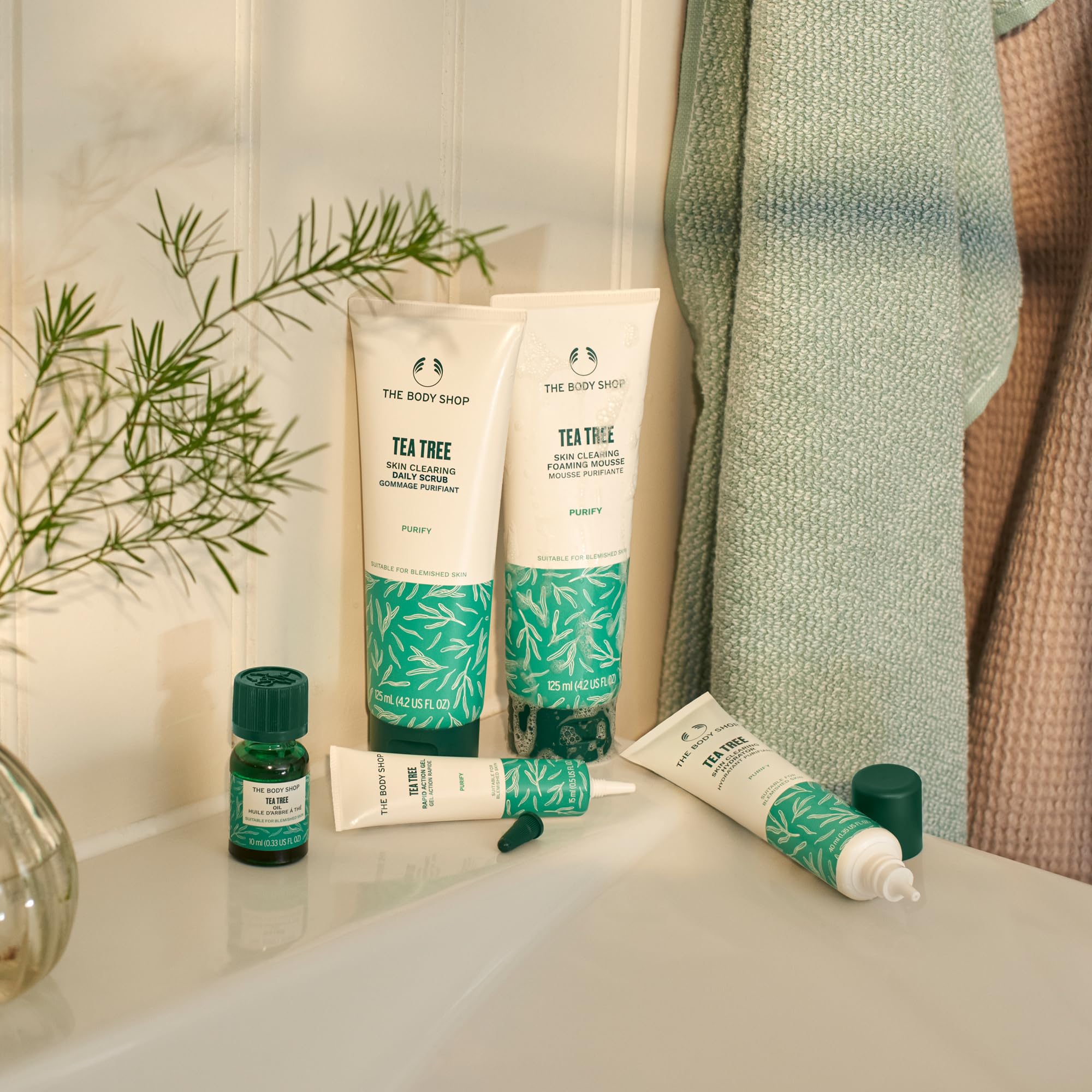 The Body Shop Tea Tree Skin Clearing Foaming Cleanser β Purifying Face Wash For Oily, Blemished Skin β Vegan β 4.2 Fl Oz - Packaging May Vary