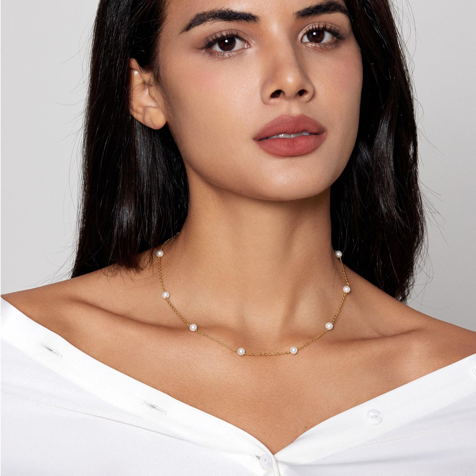 Zeffy Cross Pendant Necklace for Women 18k Gold Plated Rhinestone