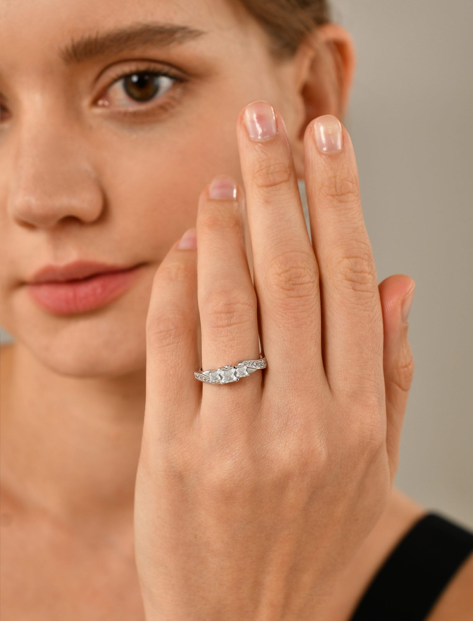 YL Women's Sterling Silver Clear Cubic Zirconia 3-stone Princess Cut Wedding Rings for Engagement-Size8