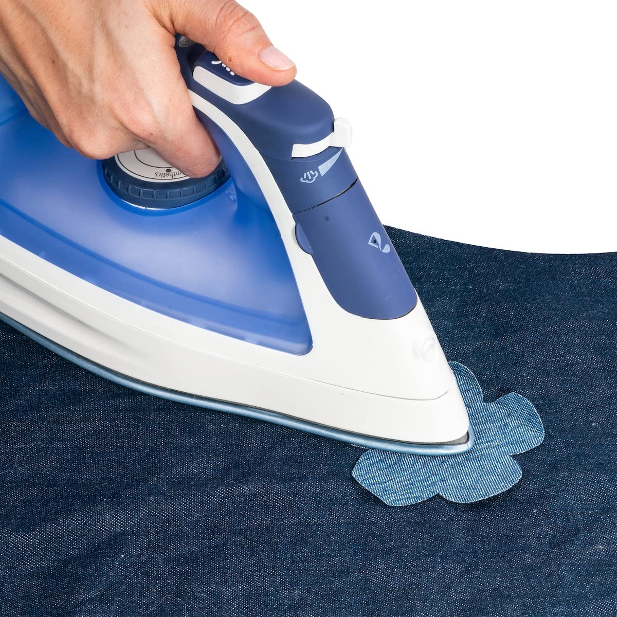 SINGER 00064 Faded Blue Denim Iron On Patches, 5-Inch X 5-Inch, 2-Count,