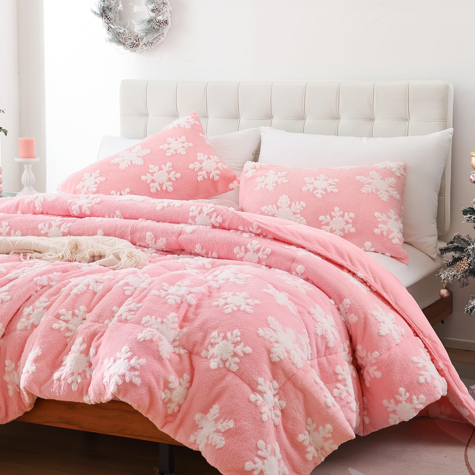 weigelia Queen Comforter Set Pink Velvet Comforter with 2 Pillowcases Ultra-Soft Microfiber Cozy Bedding 3PCS Fluffy Comforter Queen Set for Girls Xmas Themed Snowflake Christmas Room Décor