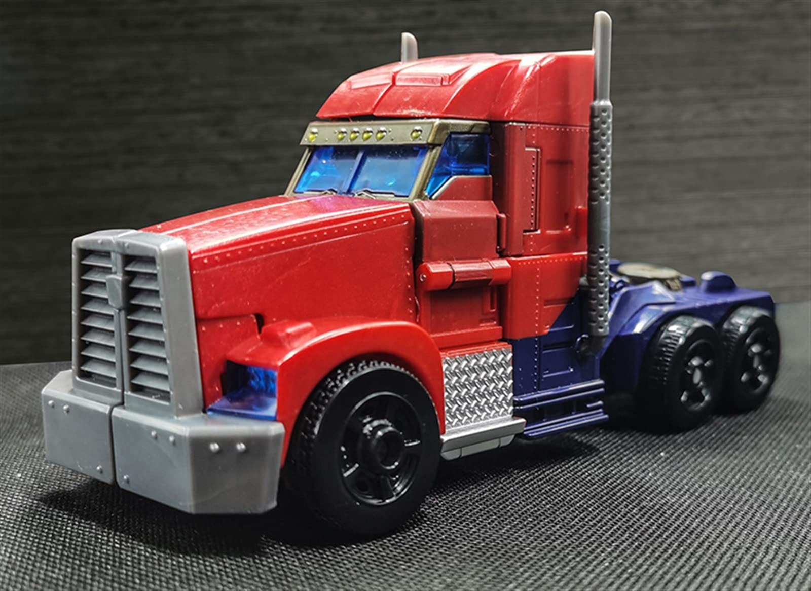 WOLFHORSE Deformation Toys Charge Pillar Optimus OP Pillar 2.0 King Kong APC-Toys Apache Leader's Certificate TFP King Kong