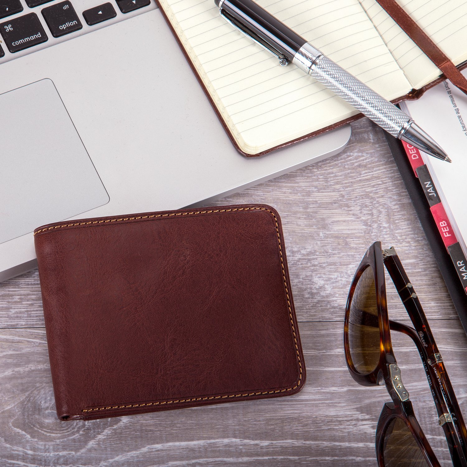 Tony Perotti Men's Italian Leather Bifold Wallet With Card Holders, Pockets, ID Window - Eco-Friendly Vegetable-Tanned Full Grain Leather Wallet Made in Italy