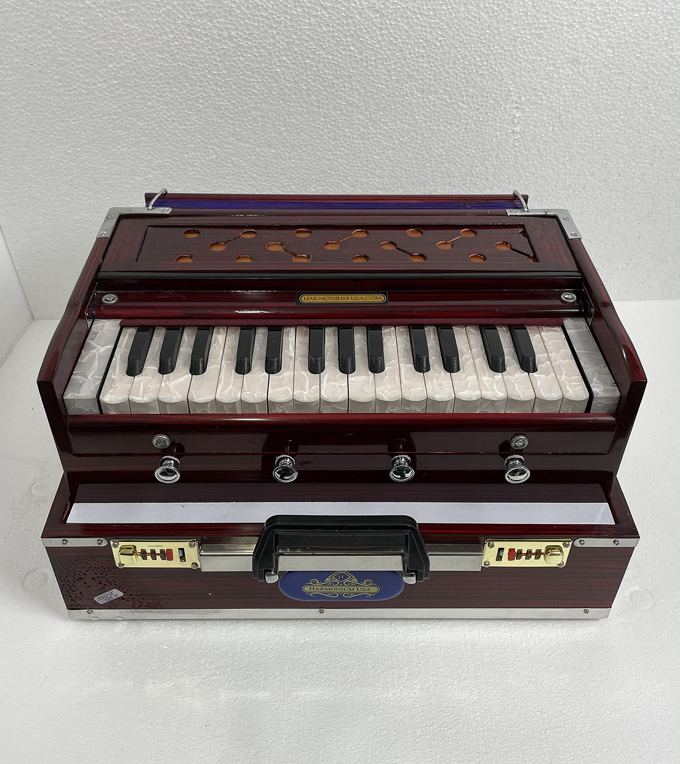 SMALL/YOGA HARMONIUM. ITEM LOCATED IN THE USA. SHIPS WITHIN 24 HOURS.