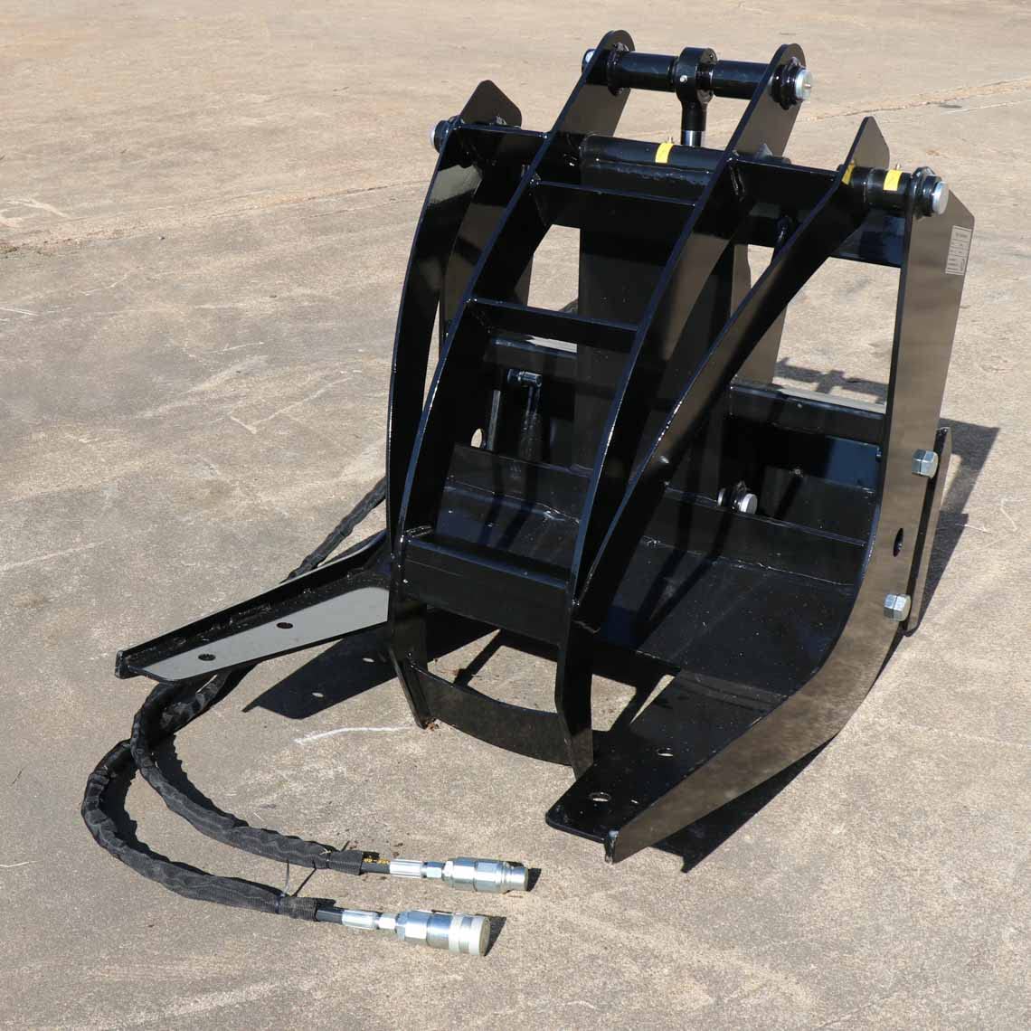 Titan 26†Hydraulic Log Grapple Attachment Compatible with Toro Dingo and Ditch Witch