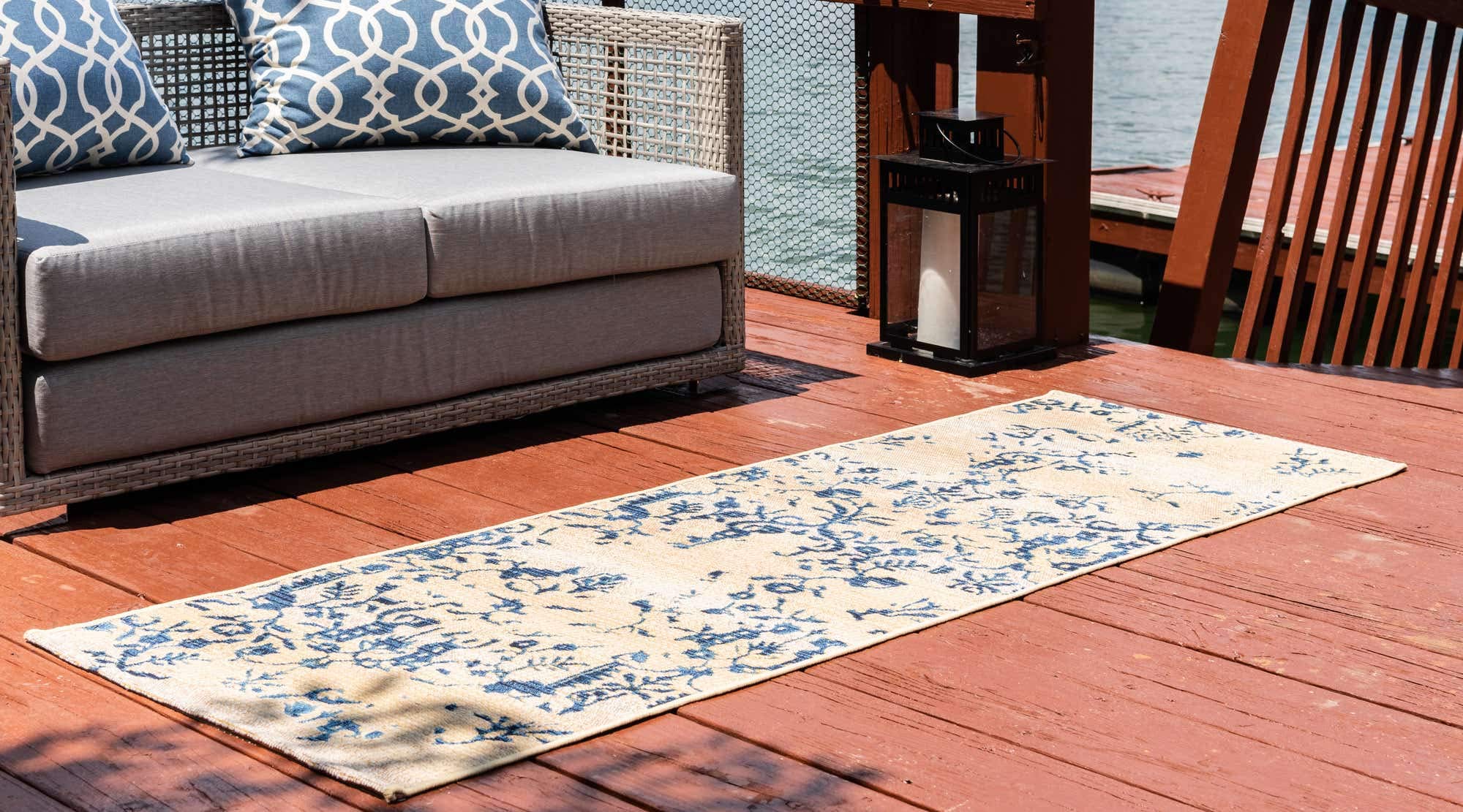 Unique Loom Outdoor Botanical Collection Area Rug - Ivy (5' 3" x 8' Rectangle, Beige/ Blue)