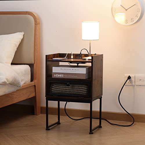 ZEXVIDA Nightstand with Charging Station for Small Space, Record Player Stand, Small End Table Sofa Side Table for Small Place Living Room Bedroom Apartment Reception, Rustic Brown