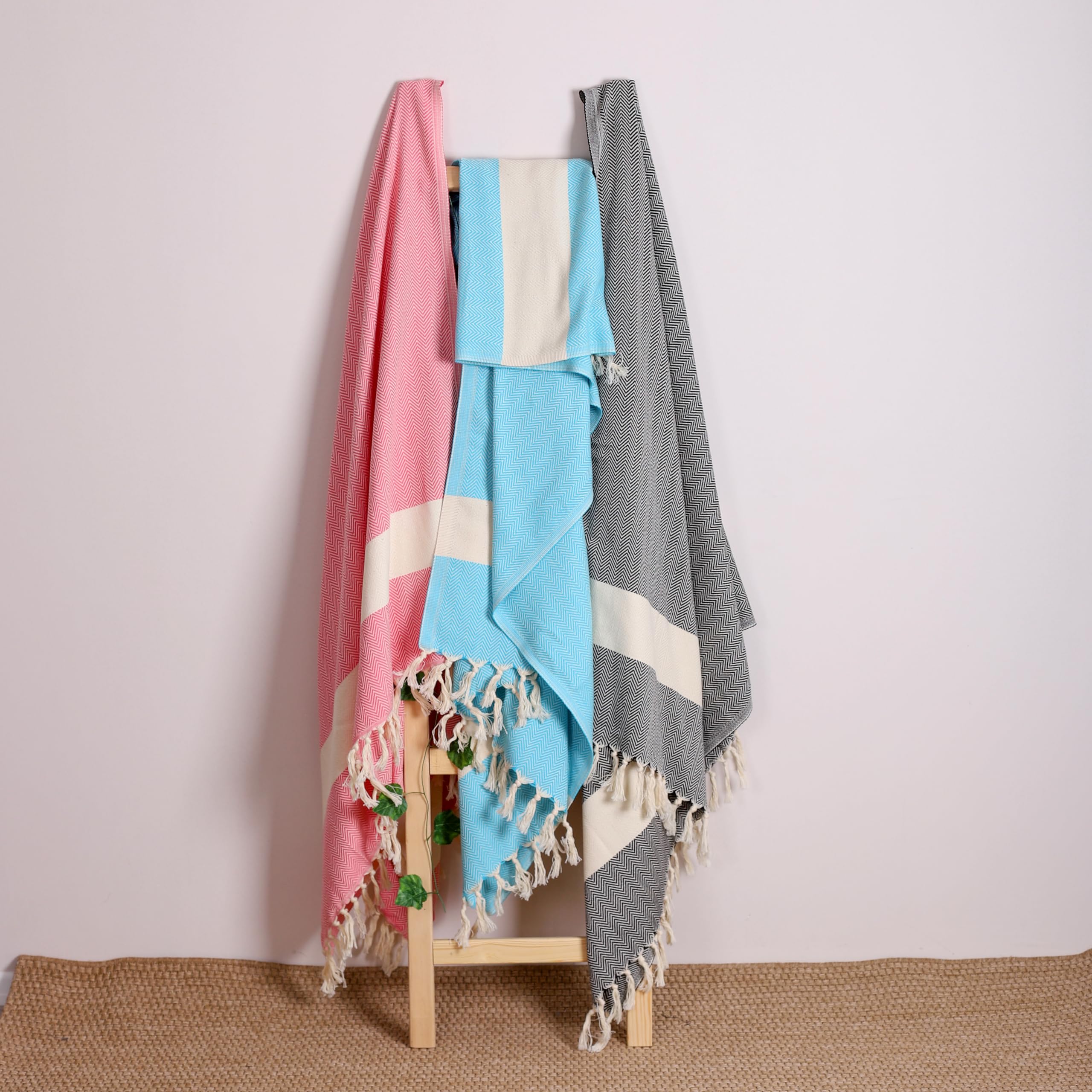 YNC Turkish Beach Towel,100% Cotton,Organic,Lightweight,Absorbent and Quick Dry,Sand Free,36 * 71 inches,Peshtemal Towel for Bathroom,SPA,Pools,Yoga,Gym (Turquoise)