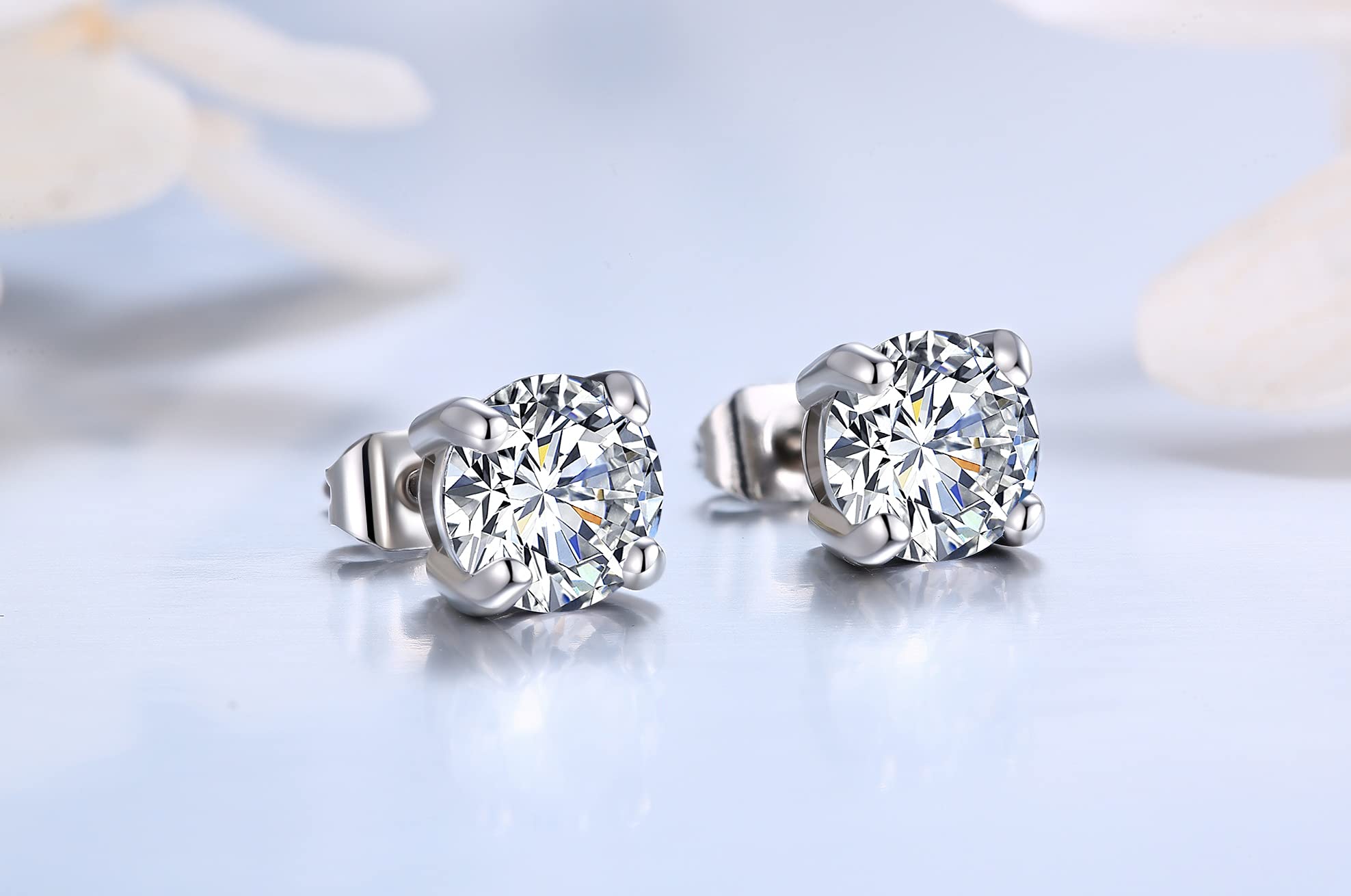 Titanium Stainless Steel Lady's Charming Stud Earring with a Gift Box and a Free Small Gift