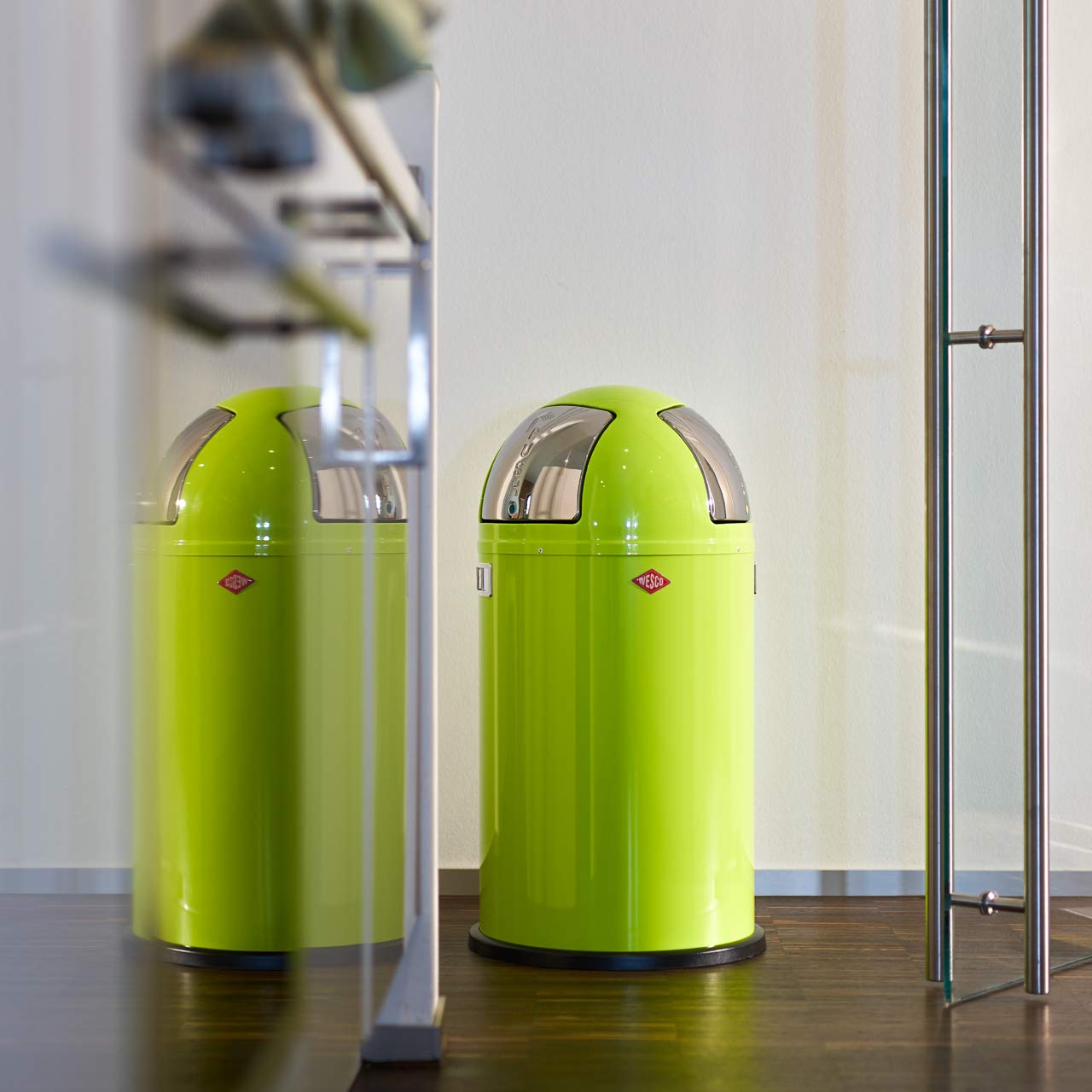 ウェスコ(Wesco) Two Double Push Bin 16.9 gal (50 L) Trash Can with Lid, サイズ:∅40×H75.5cm, Green, (Lime Green)