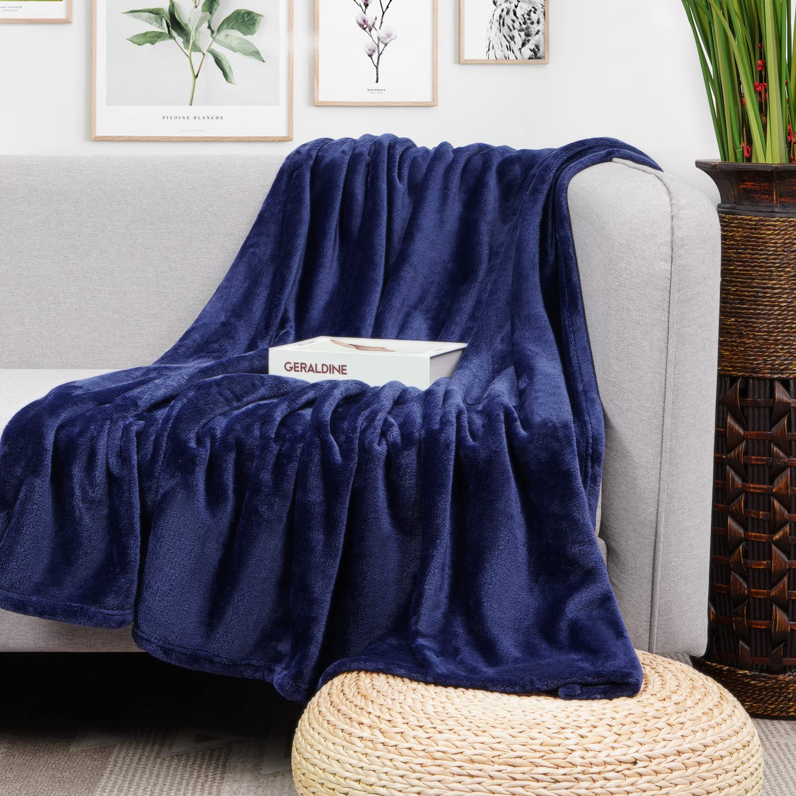 Yastouay Fleece Throw Blanket, Super Soft Lightweight Cozy Luxury Flannel Bed Blanket, Fluffy Plush Couch Blanket Throw for All Seasons (Navy Blue, 90x90 inches)