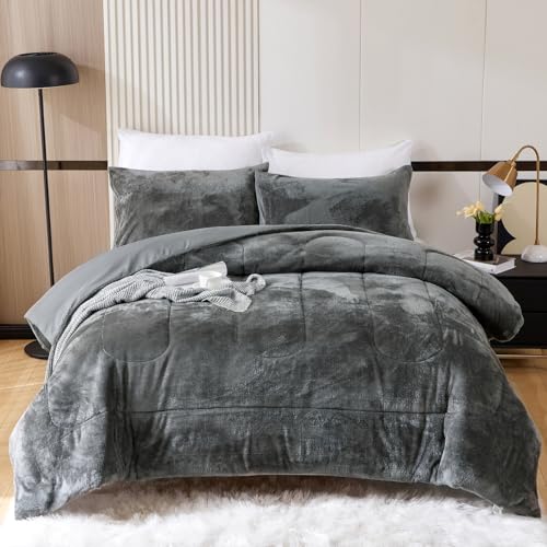 YIYEA Faux Fur Comforter Set King - Luxury Ultra Soft Fluffy Plush Comforter, Grey Comforter Set King Size, Warm Fuzzy Bedding Sets for Winter - 3PC (1 Shaggy Comforter + 2 Pillowcases)