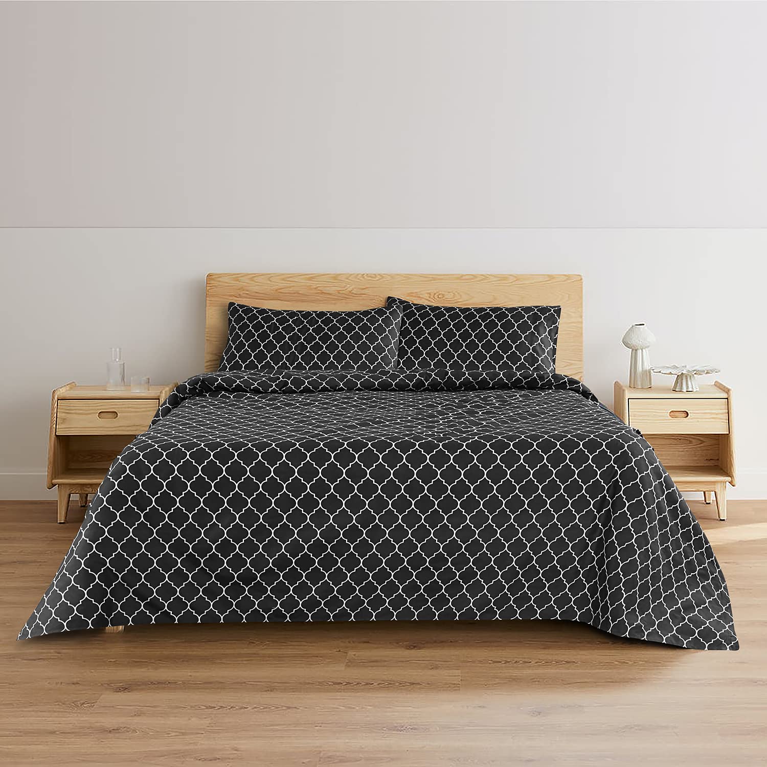 VISI-ONE BLC Queen Quatrefoil Sheet Set, Super Soft Brushed Microfiber 1800 Thread Count Bedding, Extra Soft Cooling Bed Sheet, Deep Pocket up to 15-inch Mattress, Wrinkle, Fade, Shrink Resistant