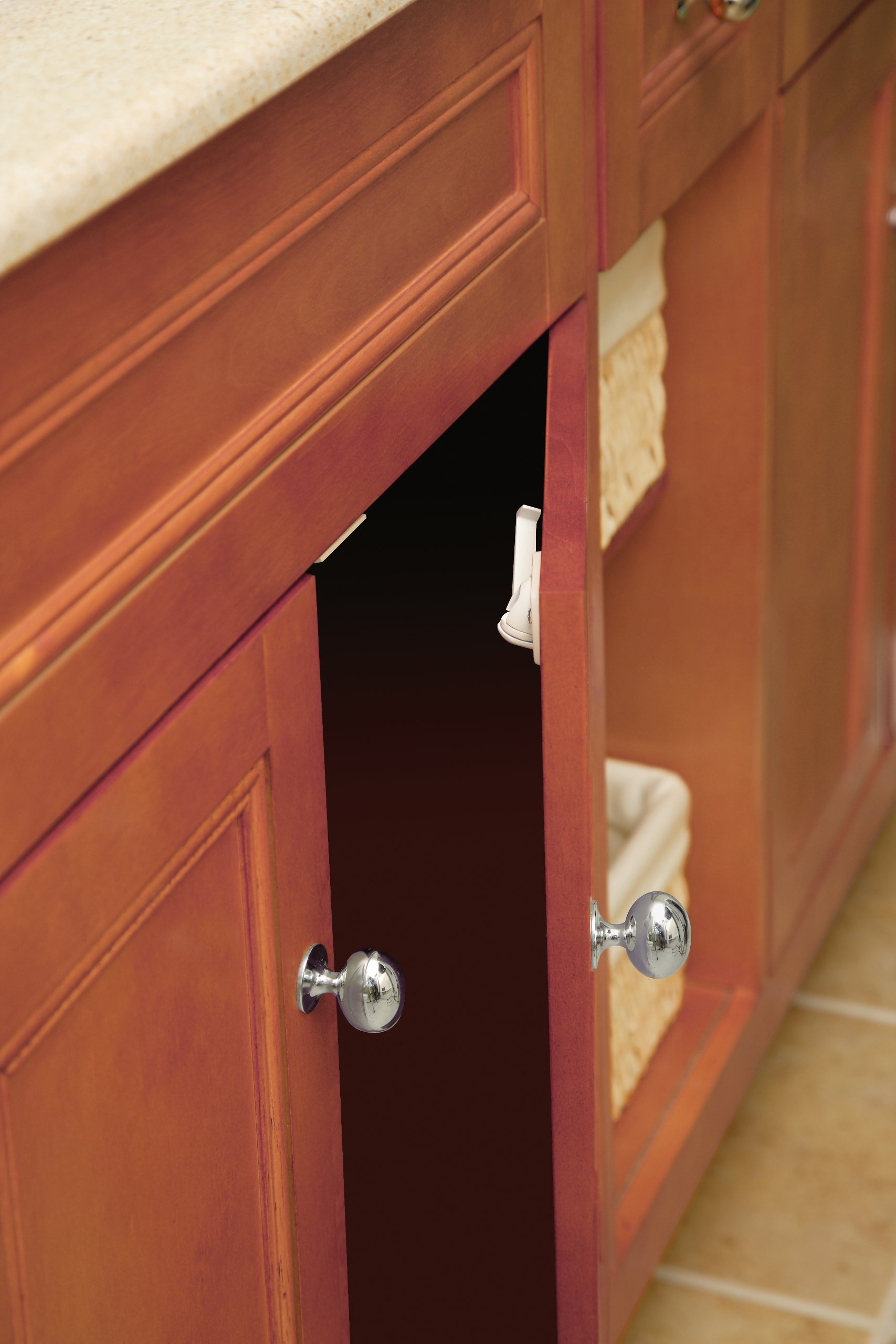 Safety 1st 4 Pack ProGrade Pivot Position Cabinet and Drawer Latches