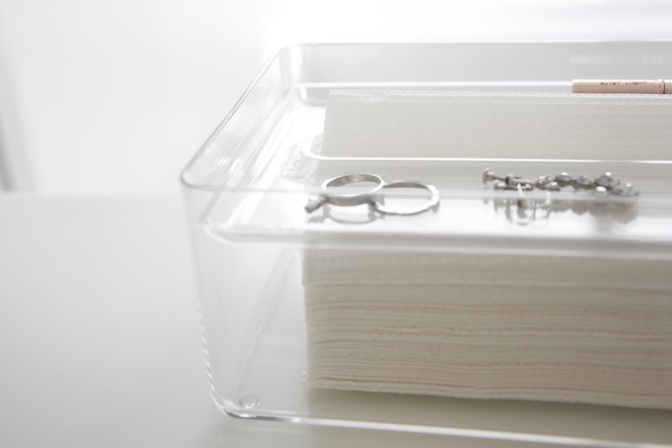 YAMAZAKI home 2334 Tissue Box Holder-Dispenser and Organizer, One Size, Clear