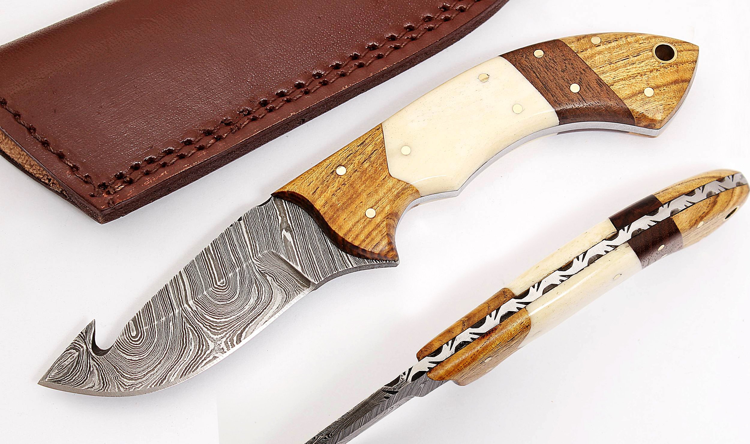 W Trading Custom hand made damascus steel blade gorgeous hunting knife with leather pouch. (2733) skinning knives for men best gift