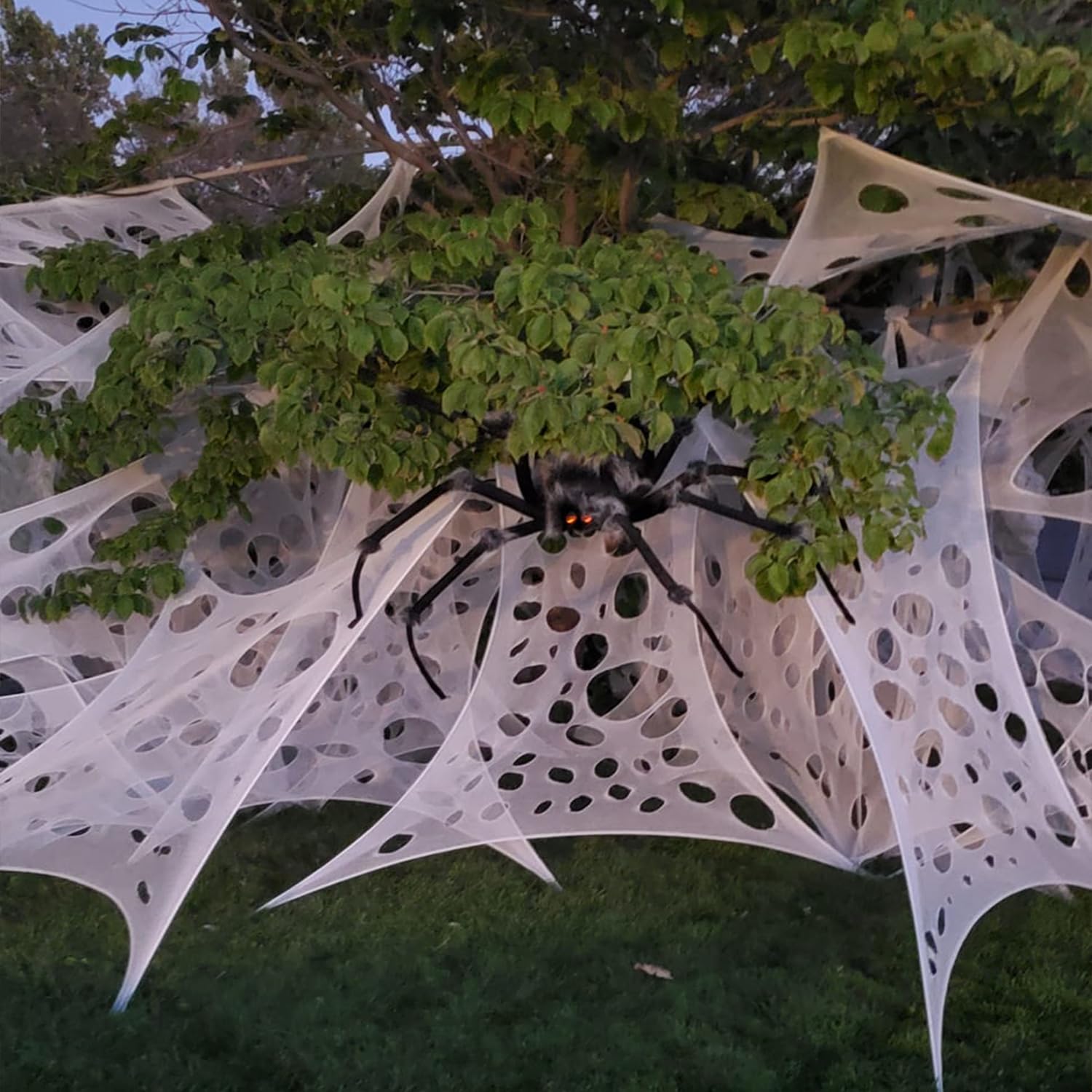 ZEWEI 660 sqft Spider Web Halloween Decorations Outdoor, Stretchy Beef Netting Halloween Spider Web, Cut-Your-Own Flexible Spider Webbing for Halloween Decor(6.6ft x 20ft)