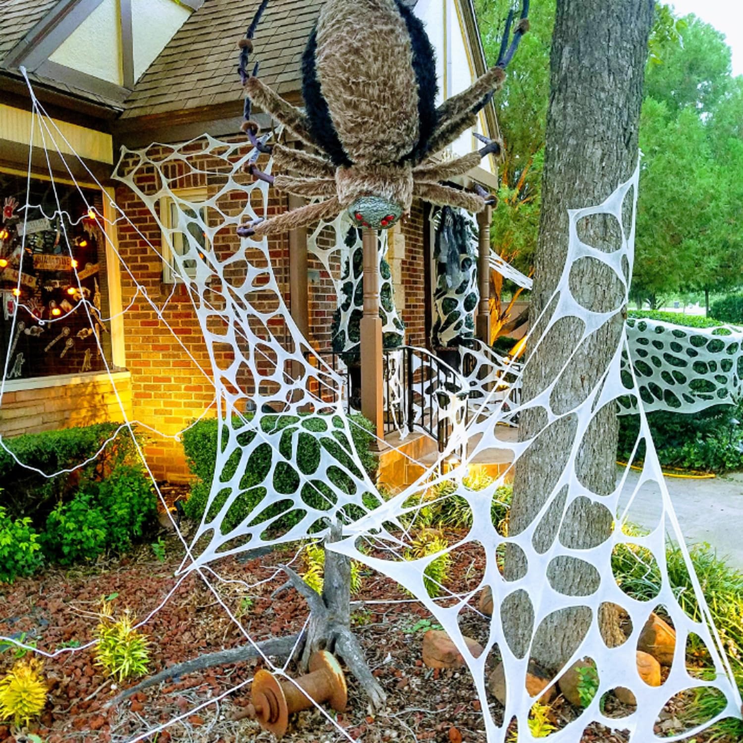 ZEWEI 660 sqft Spider Web Halloween Decorations Outdoor, Stretchy Beef Netting Halloween Spider Web, Cut-Your-Own Flexible Spider Webbing for Halloween Decor(6.6ft x 20ft)