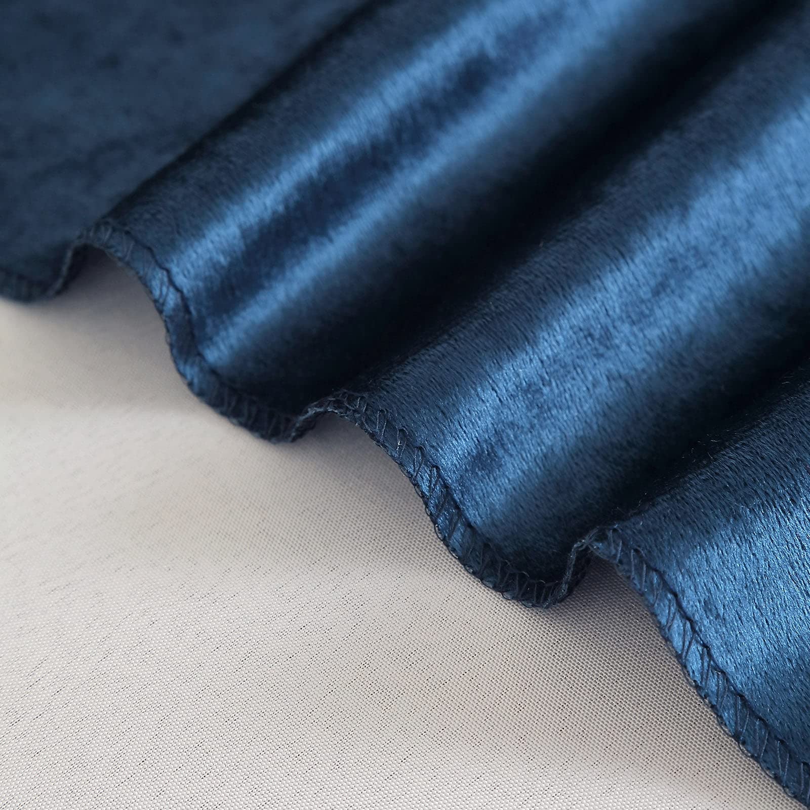 Tableclothsfactory 72"x 72" Navy Blue Premium Velvet Square Table Overlay Square Tablecloth Cover for Wedding Party Event Banquet