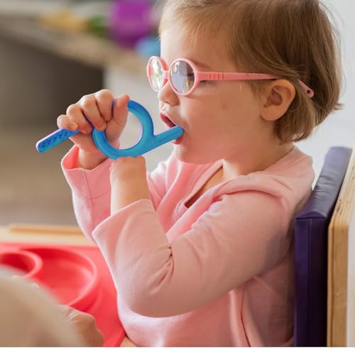 TalkTools Green Chewy Oral Motor - Sensory Tool for Kids & Toddlers | Therapy Tools to Improve Chewing and Biting Skills, Very Soft and Reusable | BPA Free