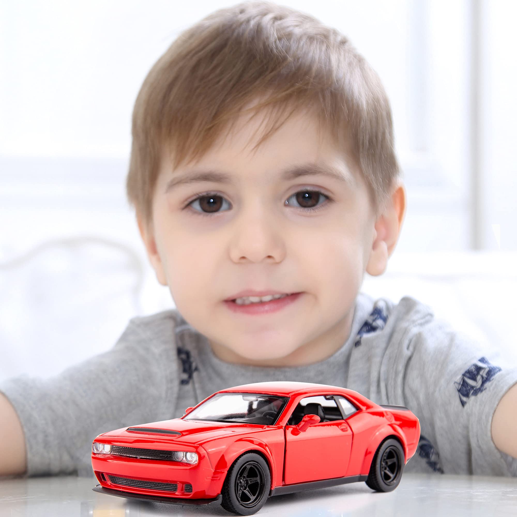 TGRCM-CZ 1/36 Scale Challenger Casting Car Model, Zinc Alloy Toy Car for Kids, Pull Back Vehicles Toy Car for Toddlers Kids Boys Girls Gift (Red)