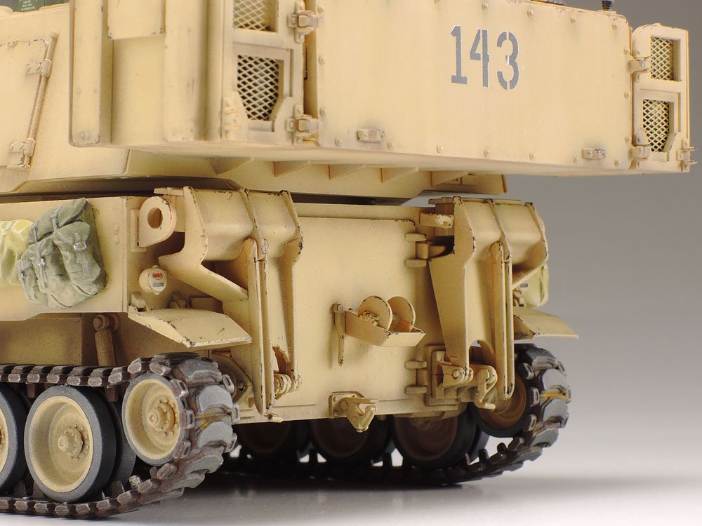 Tamiya 1/35 M109A6 Paladin US Self-Propelled Howitzer