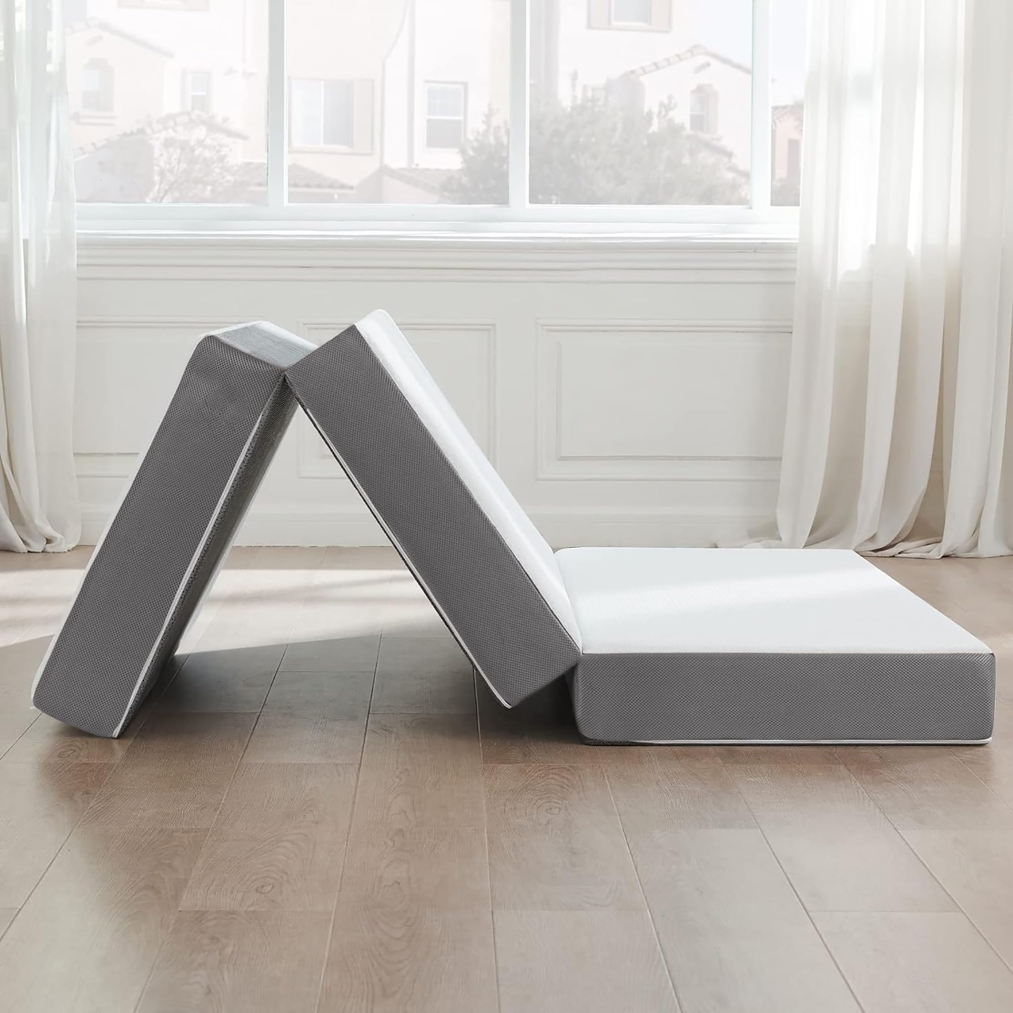 Treaton, 5-Inch Tri-Folding Gel Memory Foam Portable Floor Mattress | Breathable Mesh, Ultra Soft, Cot Pad, Removable and Washable Cover, Comfortable Support, Therapeutic Qualities, Queen, White