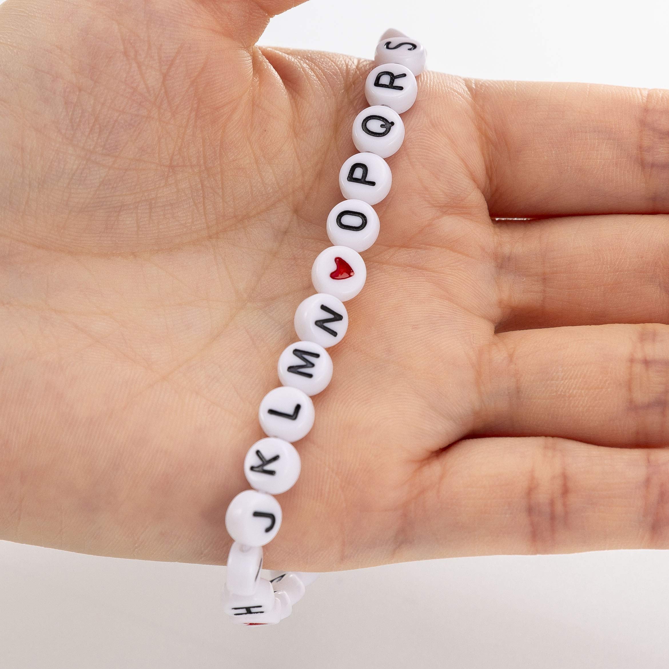 YOYOSO 700PCS Acrylic Small White Letter Beads for Jewelry Making Alphabet Beads for Bracelets Kit Letters Beads for Necklace Making (Acrylic)