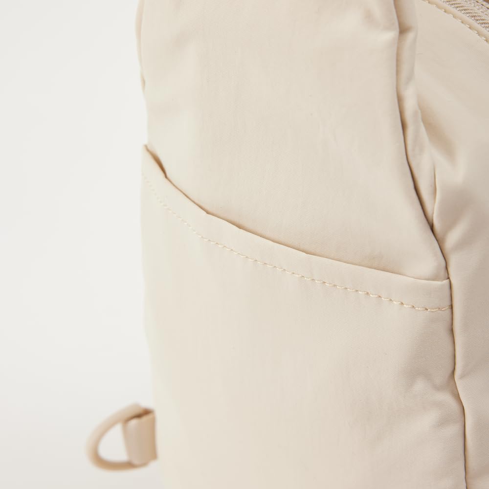 VAKAER Small Sling Bag for Women, Small Crossbody Bag with Adjustable Straps, Lightweight Chest Bag Casual Daypack Backpacks for Travel Hiking (Beige)