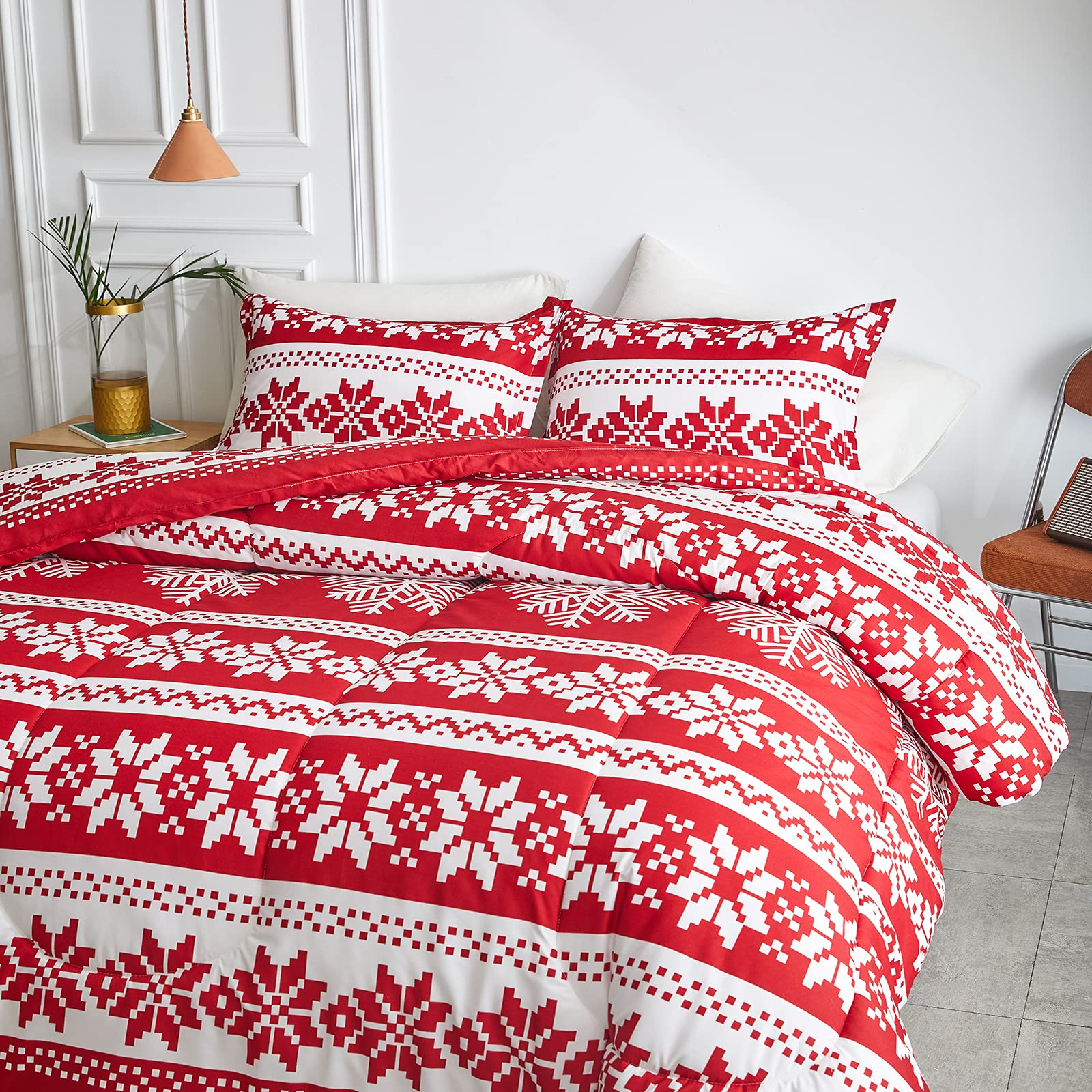 UOZZI BEDDING Christmas Red Comforter Set Queen Size with Red White Snowflake Holiday Style Reversible Down Alternative 800 TC Duvet for New Year Gift Choice with 2 Pillow Shams