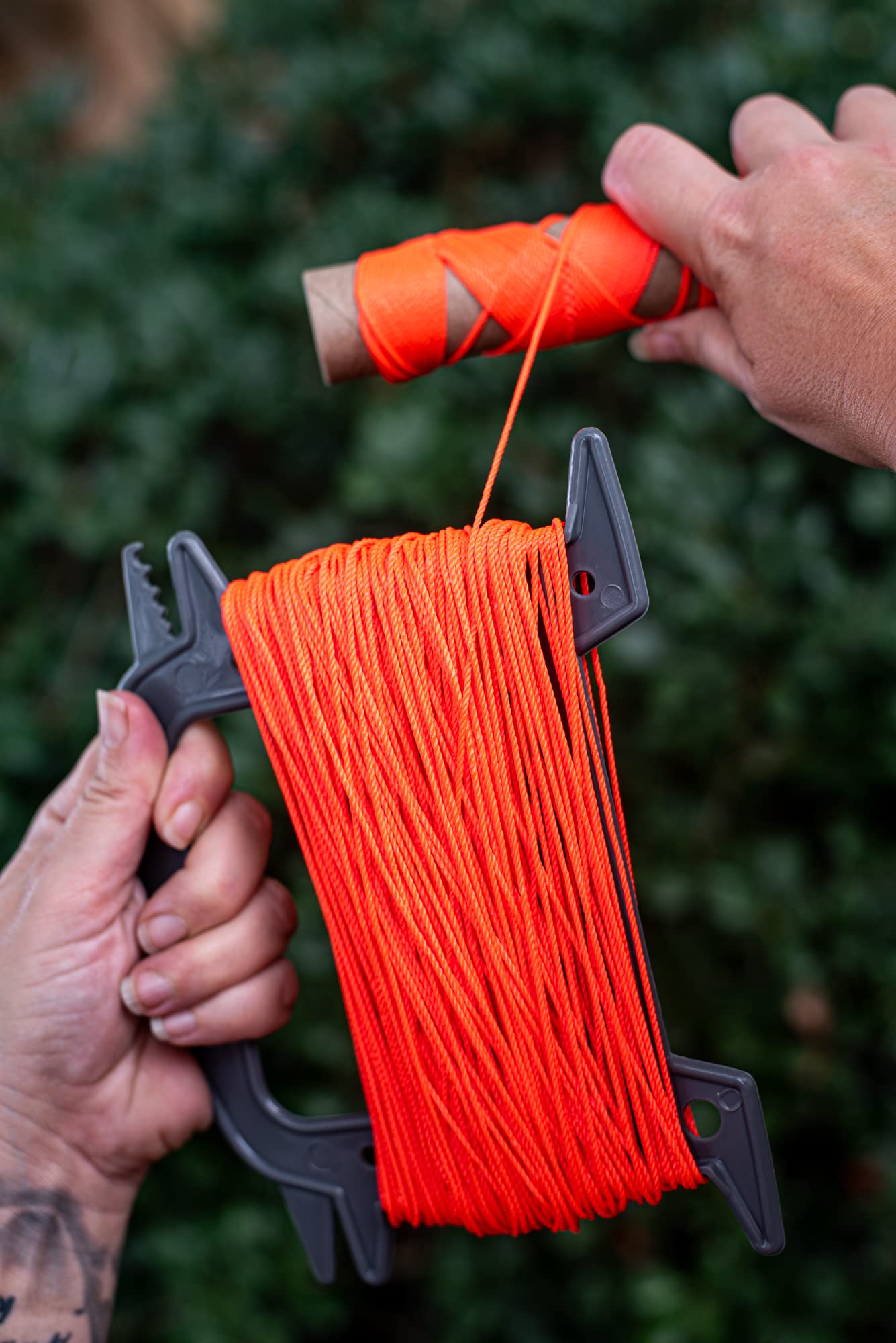 SGT KNOTS Rope Winder - Lightweight and Easy to Use Chord Storage Device for Paracord, Twine, Mason Line & Other (6" - 10 Pack, Gray)