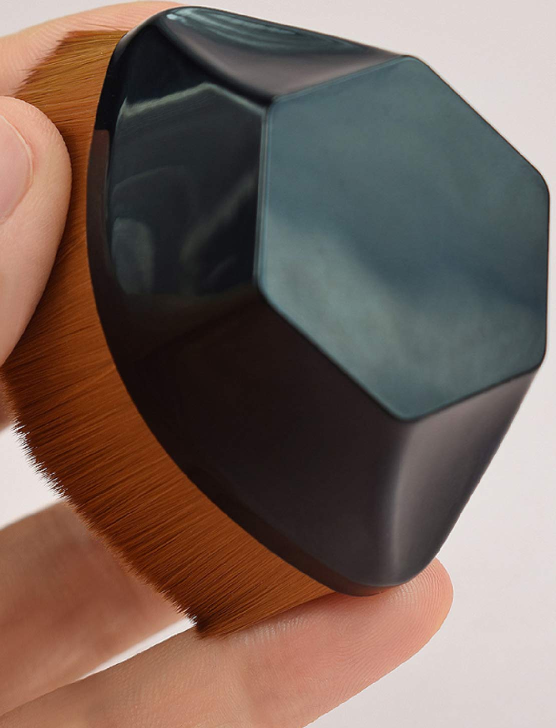 Xinfenglai Diamond-shaped Makeup Brush, Liquid Foundation Brush, Used To Mix Liquid Or Flawless Powder Cosmetics, And Comes With A Protective Cover (Black)