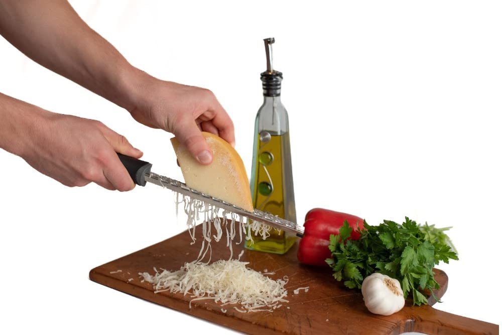 THIELE ESSENTIALS Stainless Steel Zester Grater and Manual Citrus Juicer - Grater Zester for Cheese, Chocolate, Fruits, and Spices - High Performance Juicer Squeezer