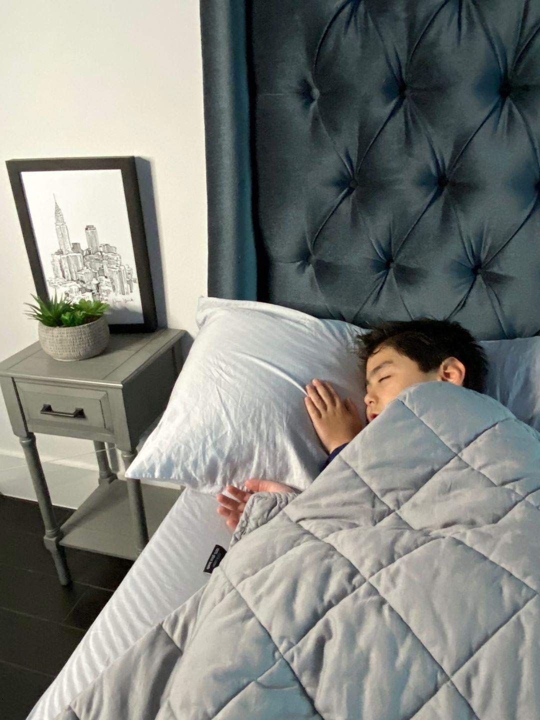 WarmHug Weighted Blanket Kids 7 lbs 40" x 60" Cooling Breathable Heavy Blanket with Premium Glass Beads, Grey
