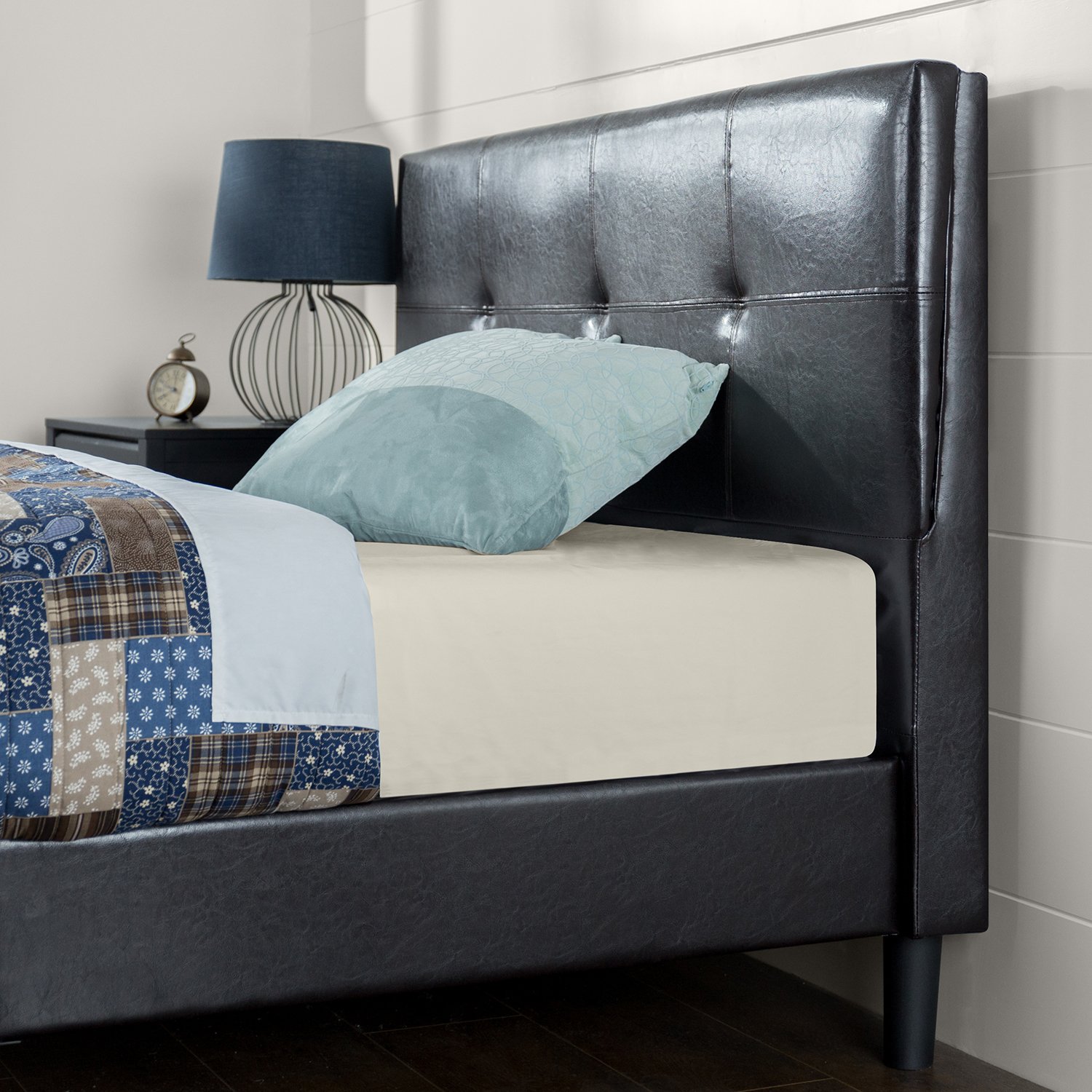 ZINUS Kitch Faux Leather Upholstered Platform Bed Frame / Mattress Foundation / Wood Slat Support / No Box Spring Needed / Easy Assembly, King