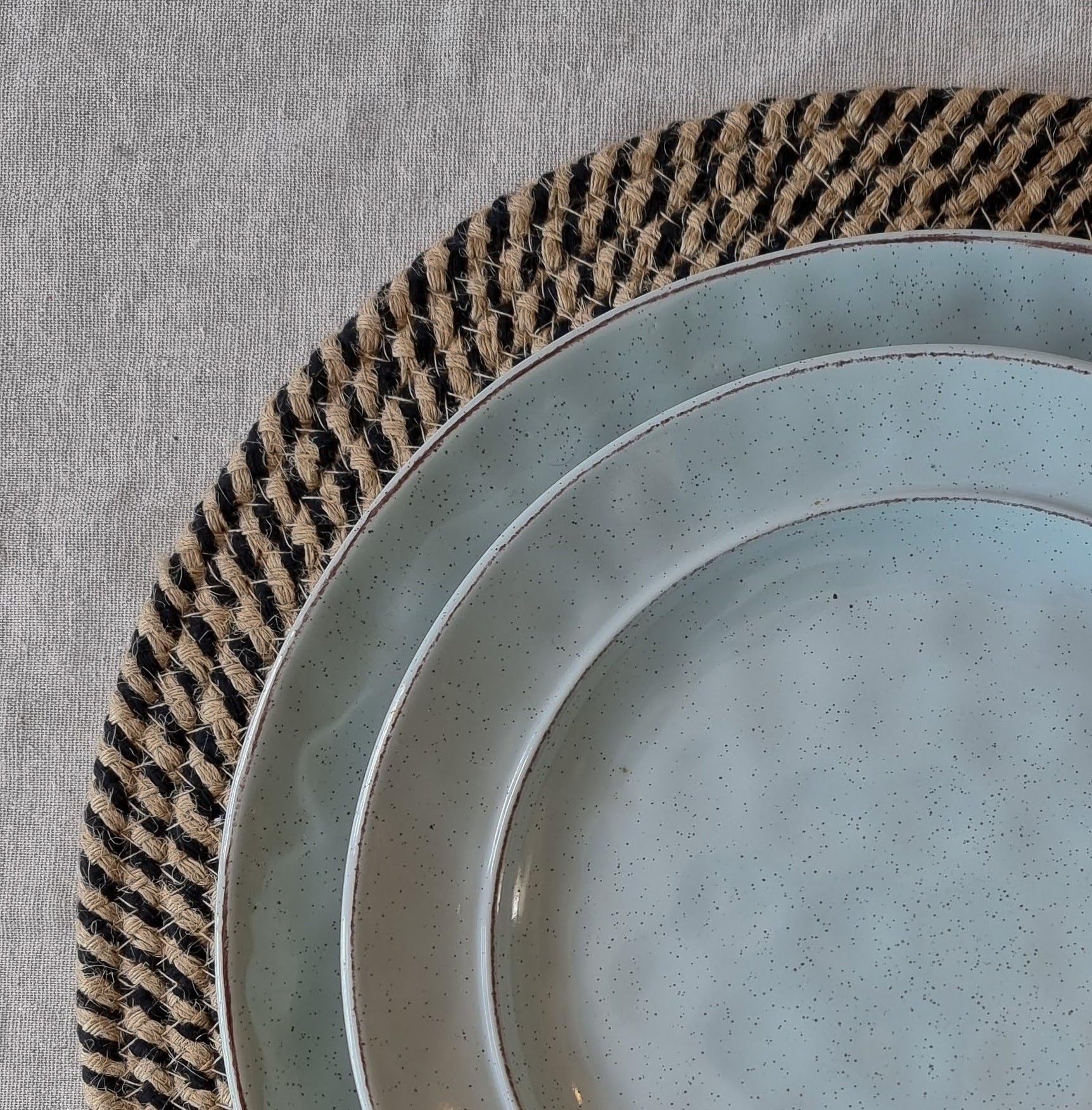 Wavy - Elegant Boho Round Placemats (Set of 4) - 14 inches, Natural Jute Cotton, Black Dining Table Mats