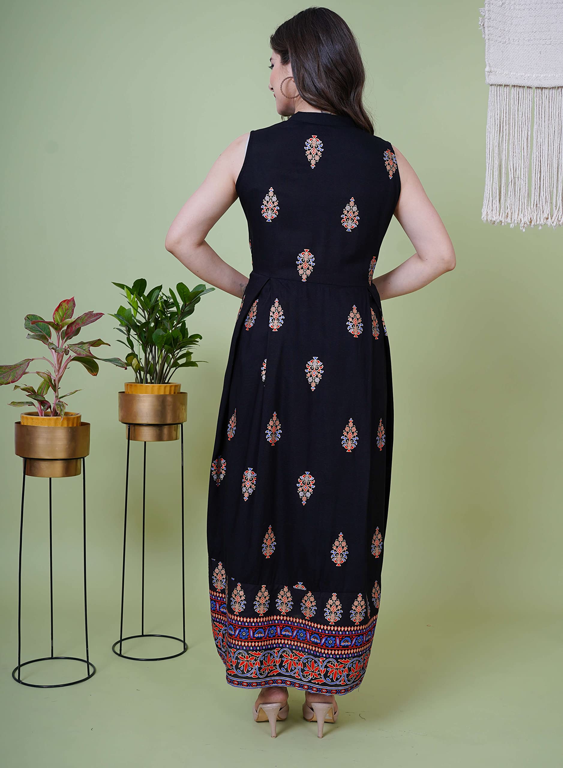 Women's Rayon Indo Western Printed Anarkali Front Slit Sleeveless Kurti (Black-2XL)