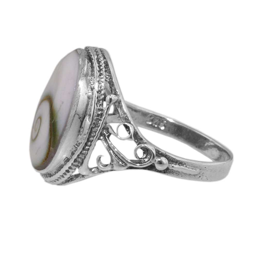 Vintage Style Sterling Silver Ring with Oval Eye of Shiva Shell Inlay