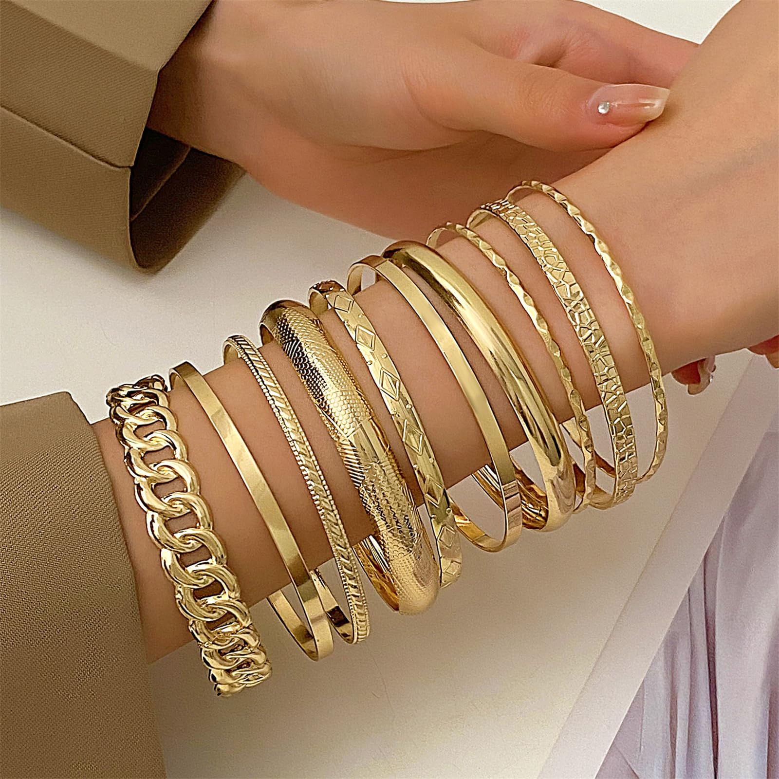 YBMYCM 10Pcs Gold Bangle Bracelet Set for Women Multi Layer Stackable Wide Bangles Indian Chunky Bangle Bracelets Ethnic Glossy Textured Bracelets Wedding Outfit Jewelry