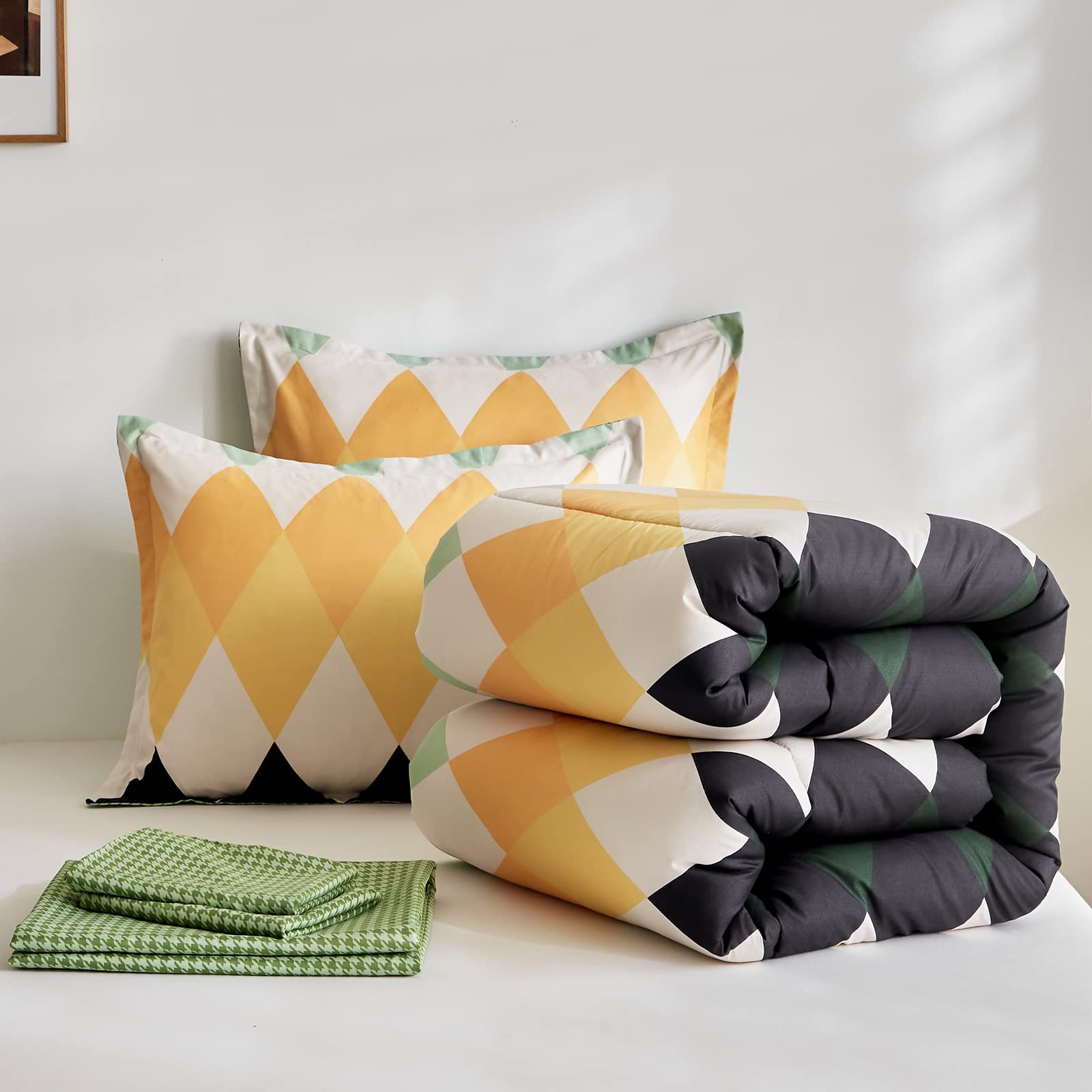UOZZI BEDDING Rhombus Comforter Sheet Set 7 Pieces Bed in a Bag White Green Yellow Diamond King Size (1 Comforter 2 Pillow Shams 1 Flat Sheet 1 Fitted Sheet 2 Pillowcases)